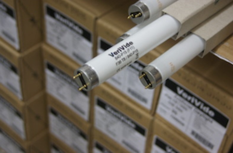 VeriVide D65 Tube Light 2 Feet In BD - NSCBD & CO.LTD